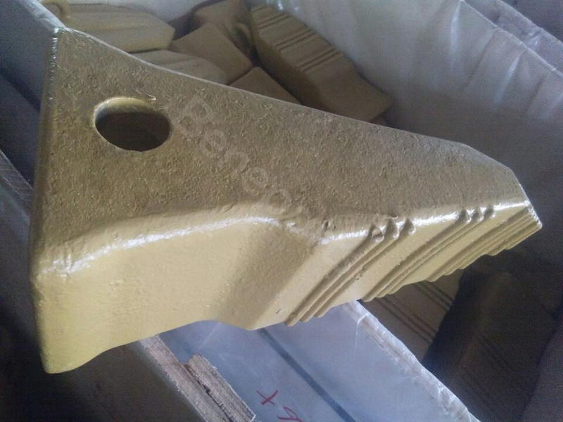 Caterpillar J550 Bucket Tooth 1386552 - Buy Heavy Machinery, Tooth ...